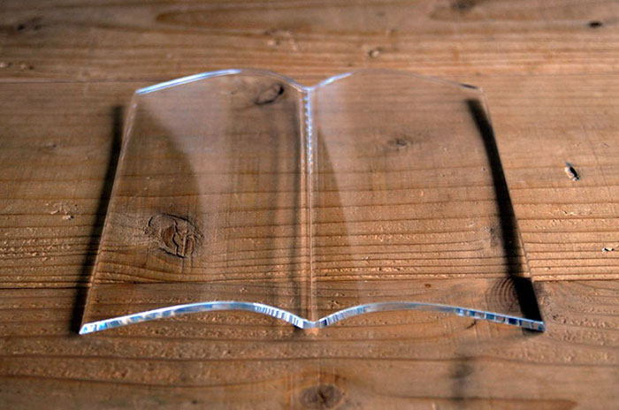 Transparent Book Weight Holds Your Book Open While You Read Bored Panda Transparent Book Weight Holds Your Book Open While You Read Bored Panda