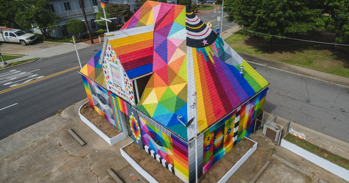 Street Artists Transformed Arkansas City Into A Stunning Outdoor Art ...