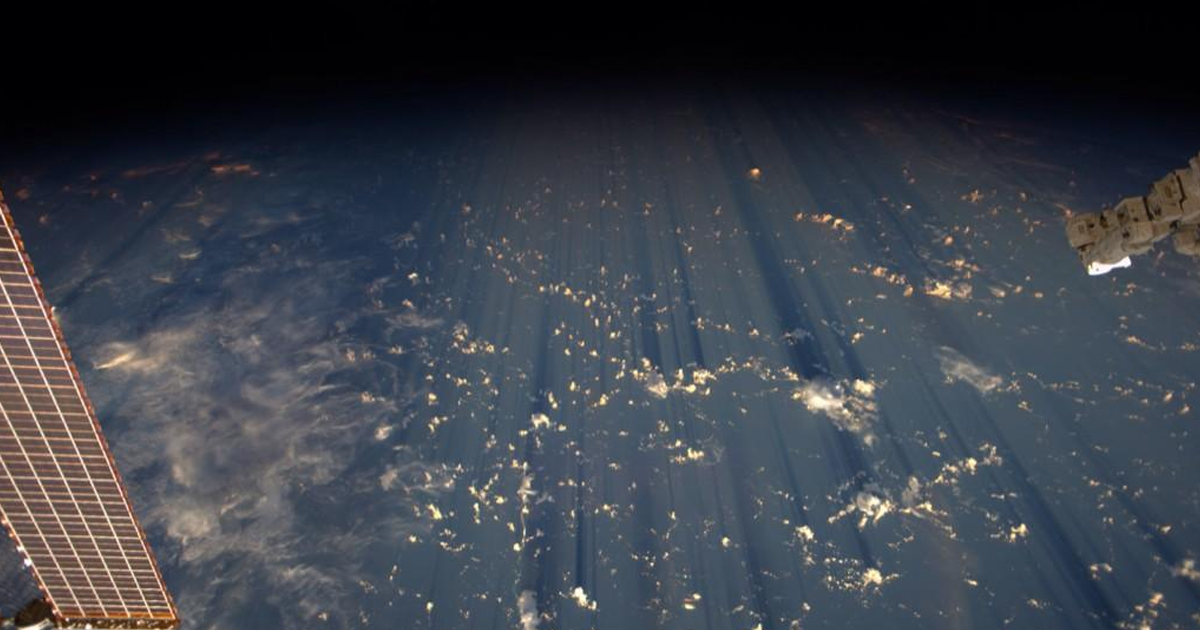 Astronaut’s Tweets From Space Show That It’s The Best Job In The World ...