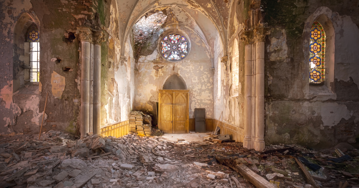 The Beauty Of Abandoned Buildings That I Photographed In France | Bored ...