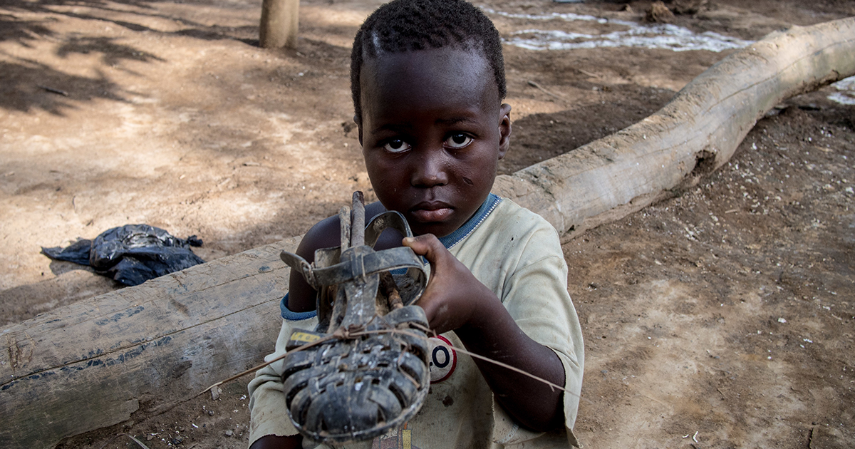 Kids At Every Income Level Were Asked To Show Their Favorite Toys, And ...