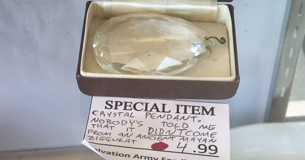 Thrift Shop Employee Writes Notes For Every Item And They’re Priceless ...