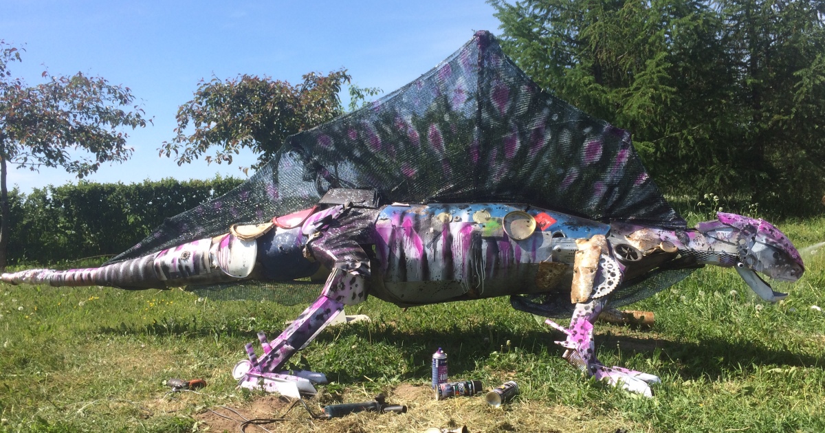 I Recycled Plastic And Scrap Metal Into A Dinosaur | Bored Panda