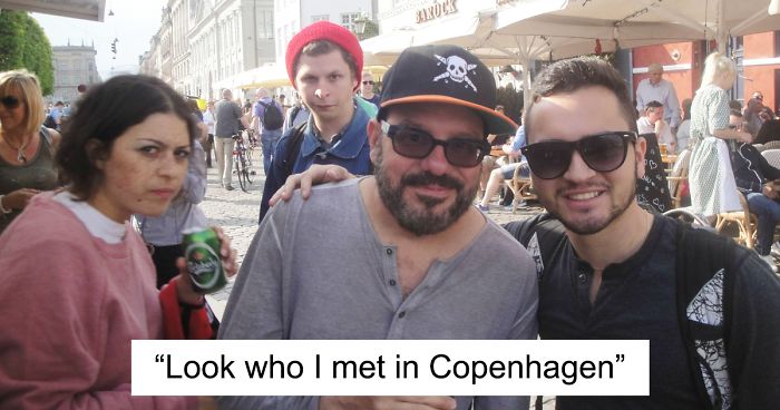 27 Times Celebrities Photobombed Ordinary People | Bored Panda