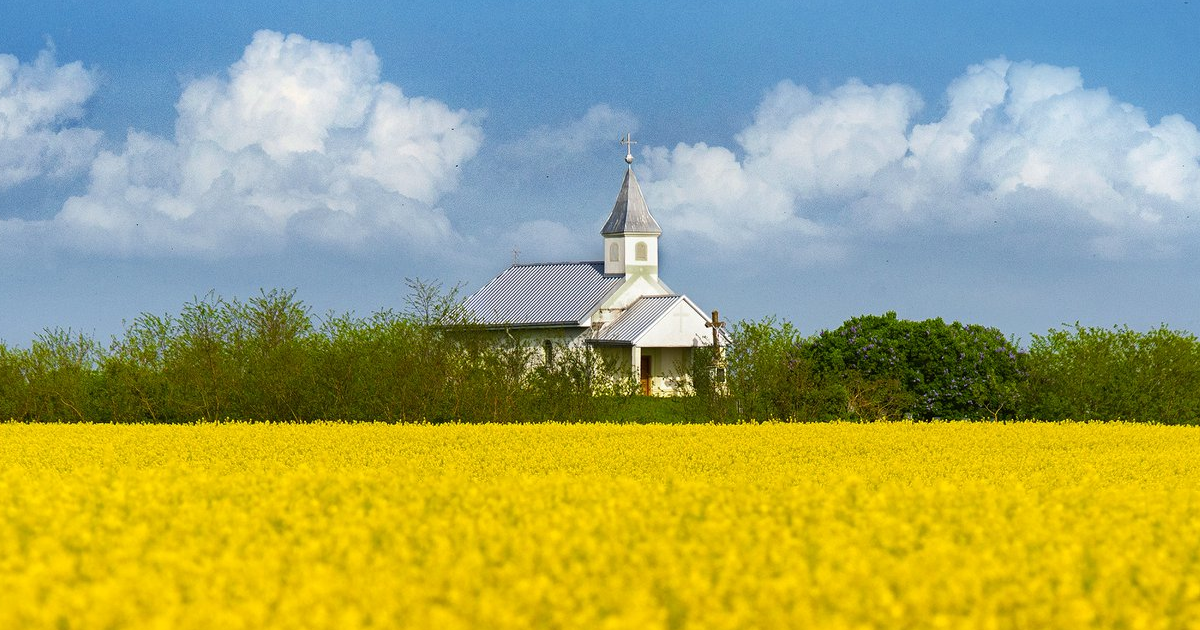 I Spent 10 Years Photographing The Romanian Countryside Which Looks ...