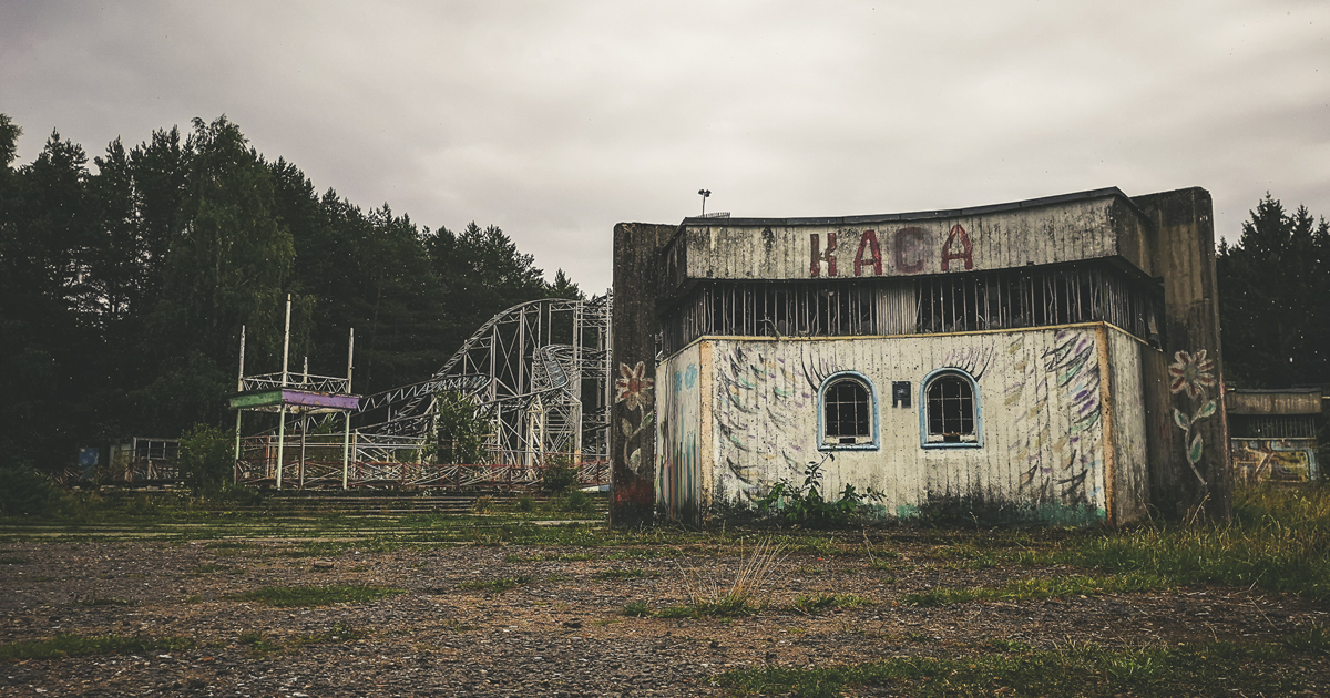 My 22 Pics Show A Closed Amusement Park That Reminds You Of The Soviet ...