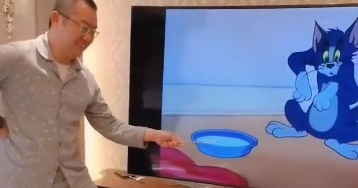 Dad Memorizes A Scene From Tom & Jerry And Hilariously Acts It Out For ...