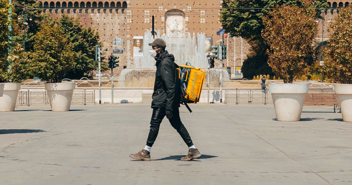 Here Are My 30 Pics Of Delivery Riders In The Italian Streets During ...