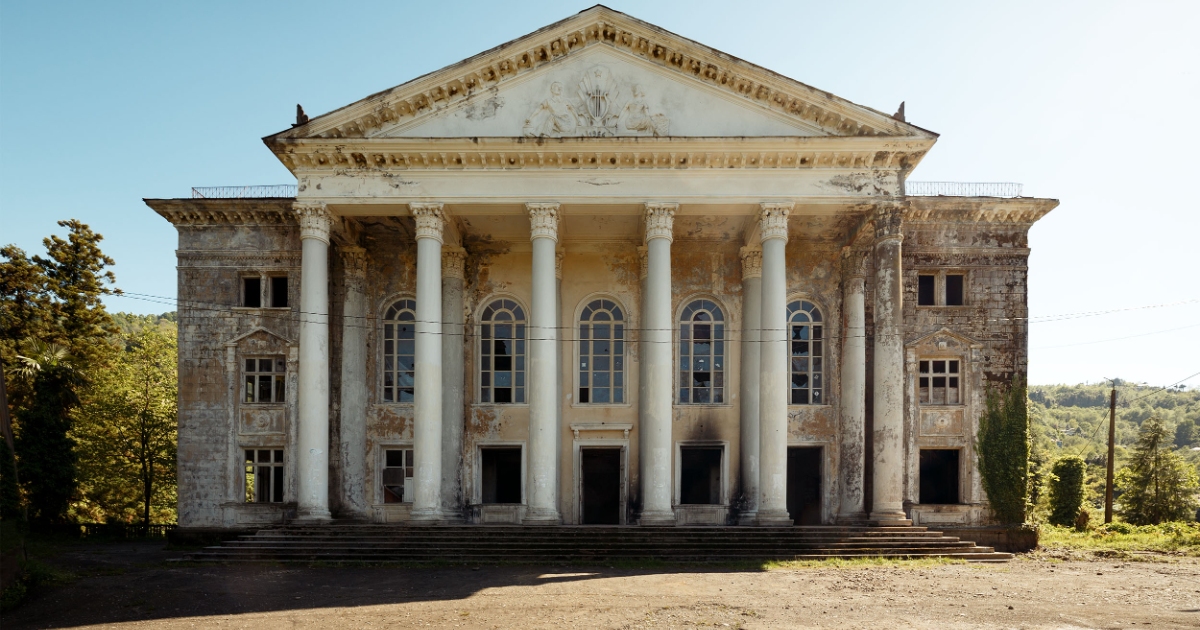 I Photographed Georgia’s Most Hauntingly Beautiful Abandoned Places ...