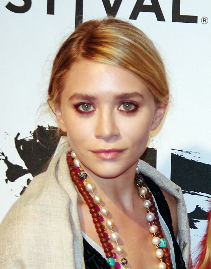 Ashley Olsen: Bio And Career Highlights | Bored Panda